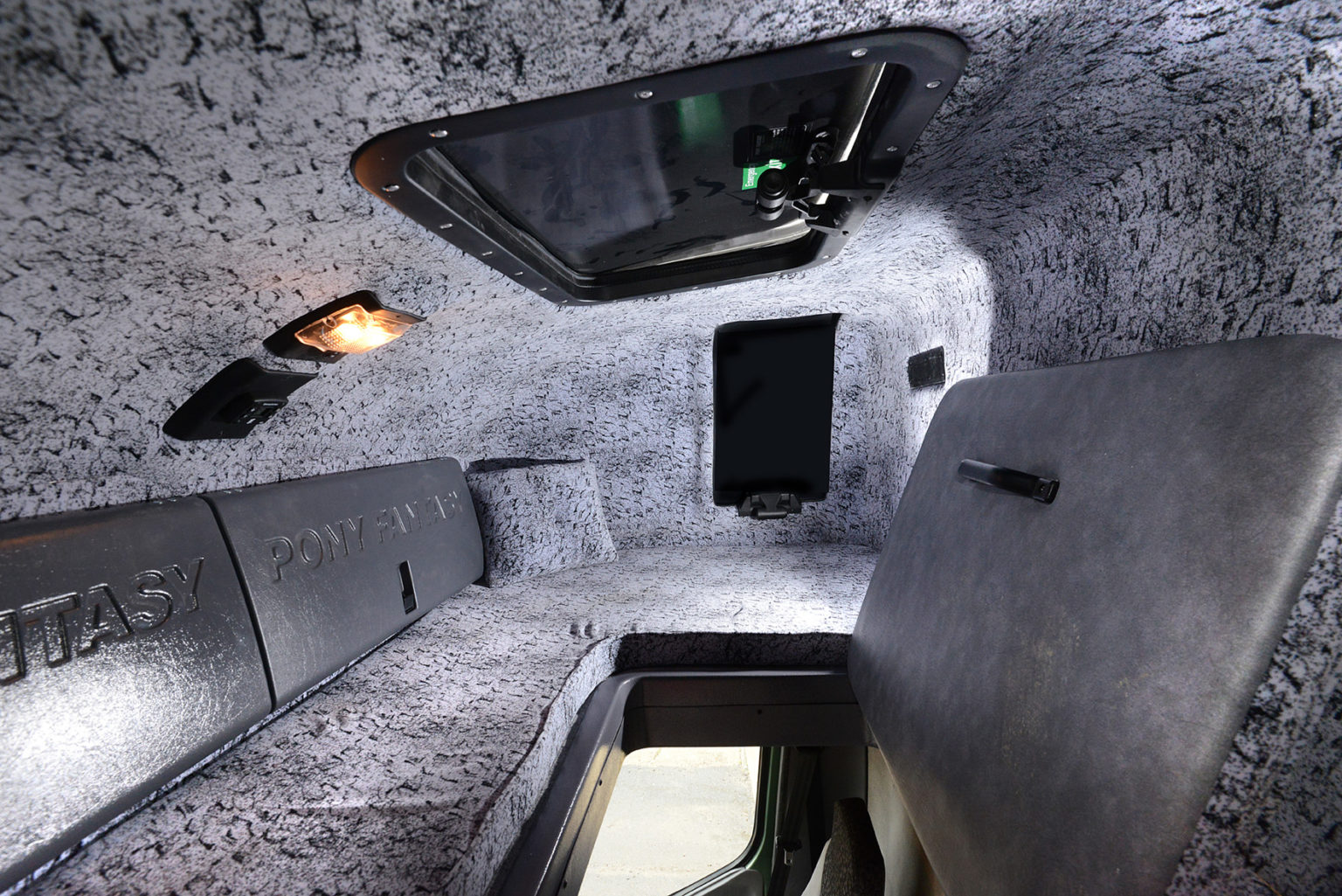 Pony Fantasy Integrated Sleeper Modules - Hatcher Components Ltd